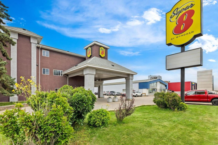 Super 8 By Wyndham Saskatoon Near Saskatoon Airport - Saskatchewan