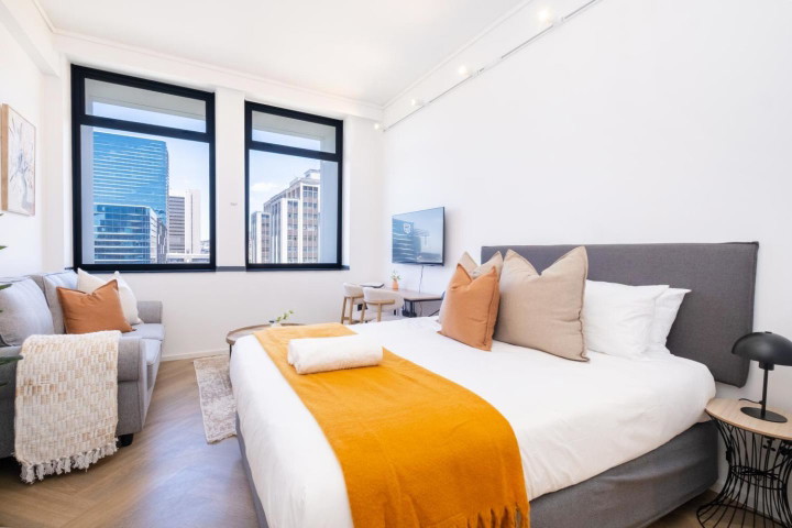 1017 Zeeland Pier - Top Floor Studio Near Cticc - Camps Bay