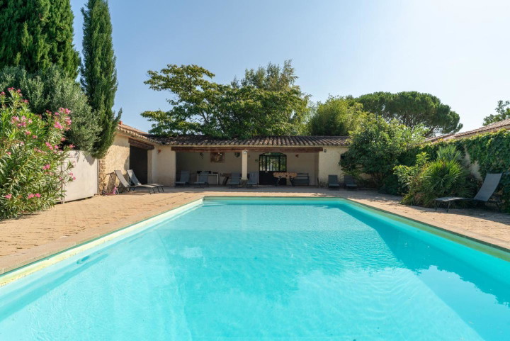 L'ensemble Du Gîte De Tante Berthe - Vaucluse