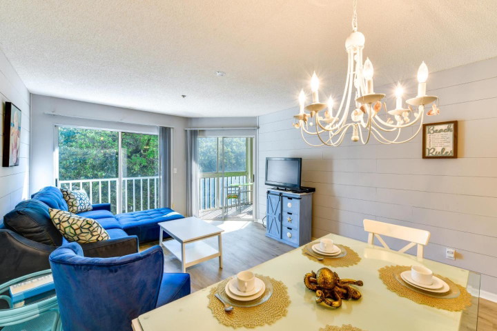 Walk To Beach: Home W/ Porch On Anna Maria Island! - Anna Maria Island, FL