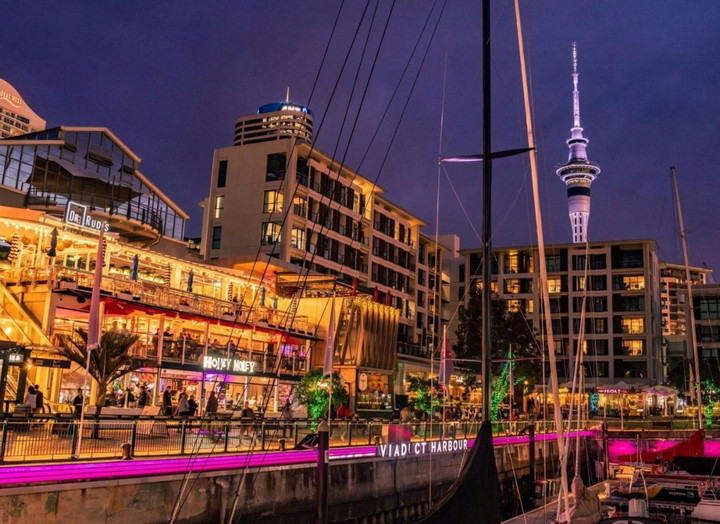 Qv Stays Spacious City Getaway - Auckland