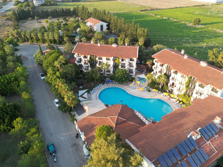 Lemas Suite Hotel - Side