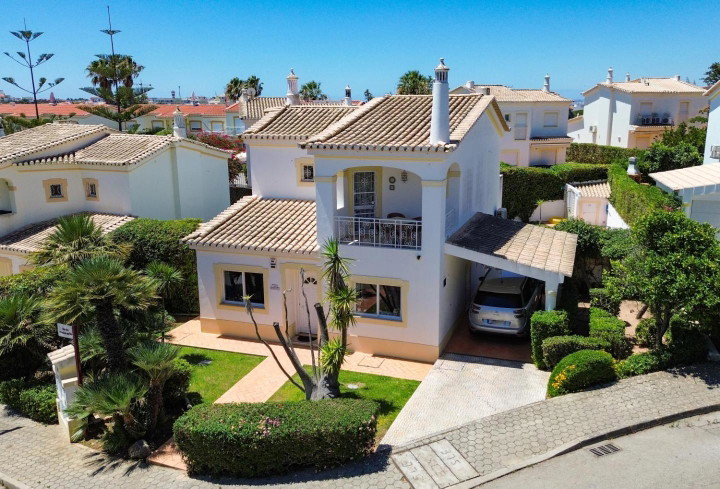 Oasis Parque, Alvor. (At04) Beautiful 2 Bed Villa With Pool - Praia da Rocha