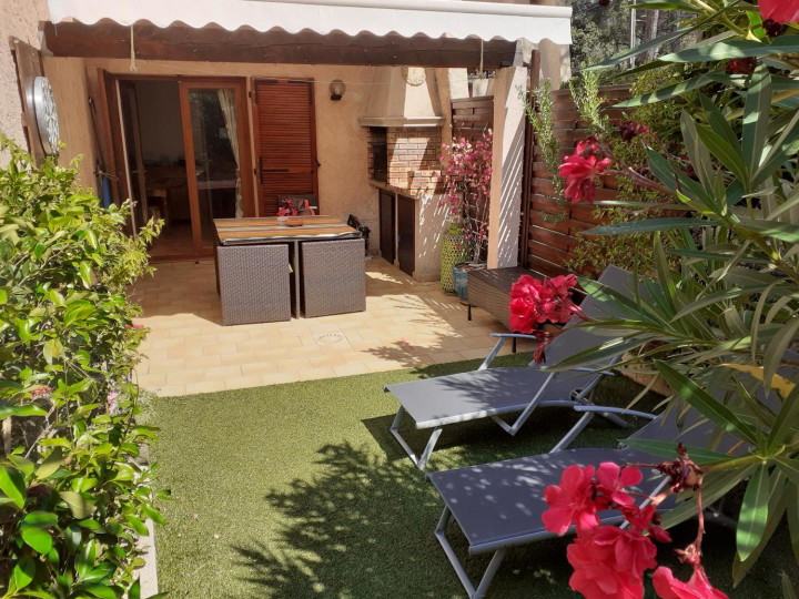 Maison Au Calme Dans Pinède, Plages à 12min à Pied - Bandol