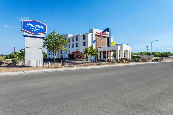 Hampton Inn & Suites Farmington - Farmington, NM