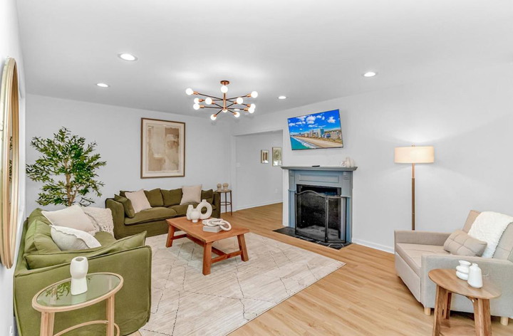 Pet-friendly 3br Walk To Beach & Convention Center - Myrtle Beach, SC