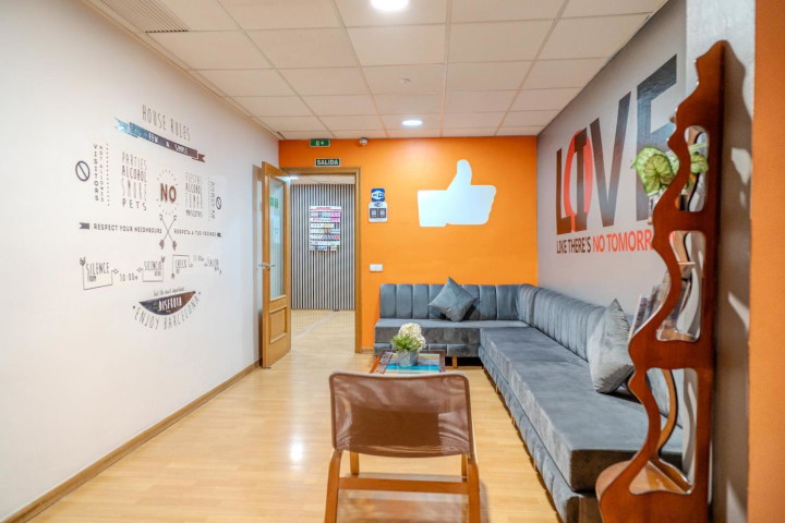 Holidaysbcn Rooms - Badalona