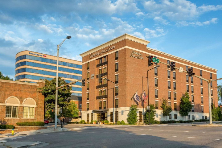 Hampton Inn & Suites Knoxville-downtown - Knoxville, TN