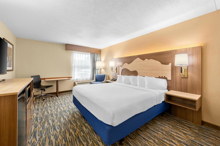 Best Western Center Pointe Inn - Branson, MO