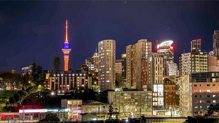 Parnell Haven 2brm Apartment With Deck, Parking & City Views - Auckland