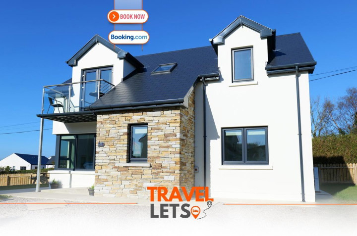 4 Bedroom House By Travel Lets Holiday Homes Portsalon With Sea View - Portsalon
