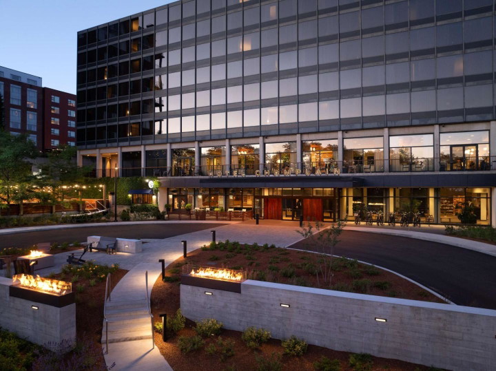 Hotel Champlain Burlington, Curio Collection By Hilton - バーリントン, VT