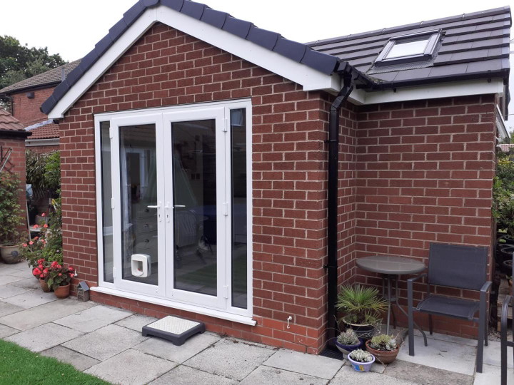 Rose View - Modern Detached Bungalow - Manchester Airport (MAN)