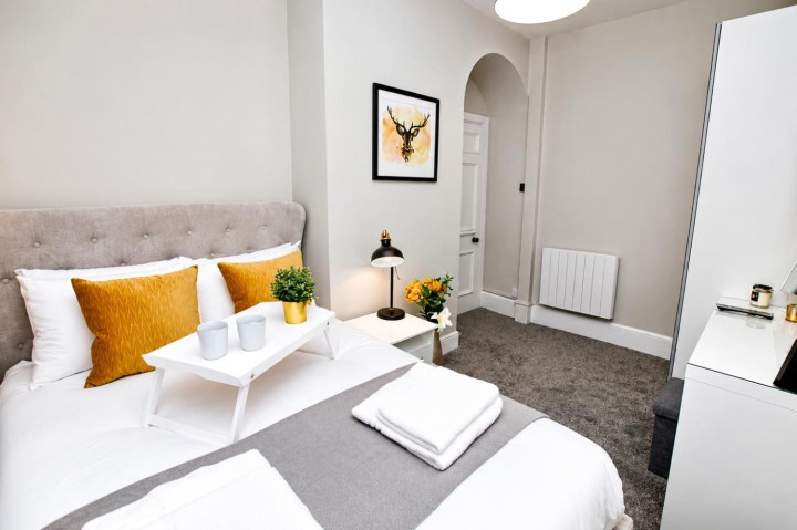 City Centre 1 Bed Apartment - Modern & Bright - Chester