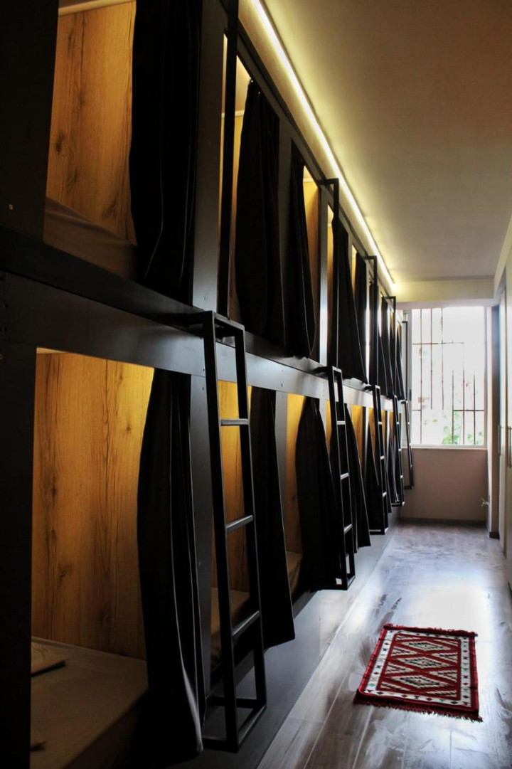 Hostel 90pods & C O Working - Albania