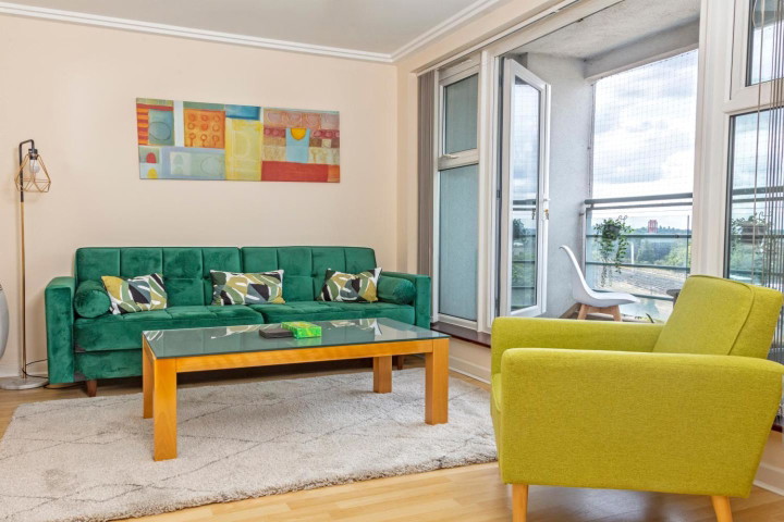 Vipabodes At Centrium Central Woking - Woking