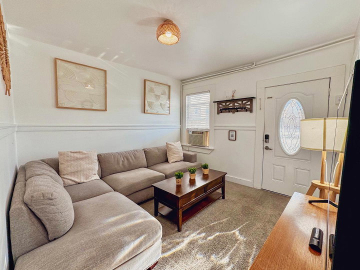 Alwaves Family 3 Bedroom Beach Apartment - Cape May, NJ