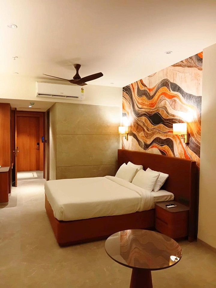 Krishna Palace Hotel , Ulhasnagar - Kalyan