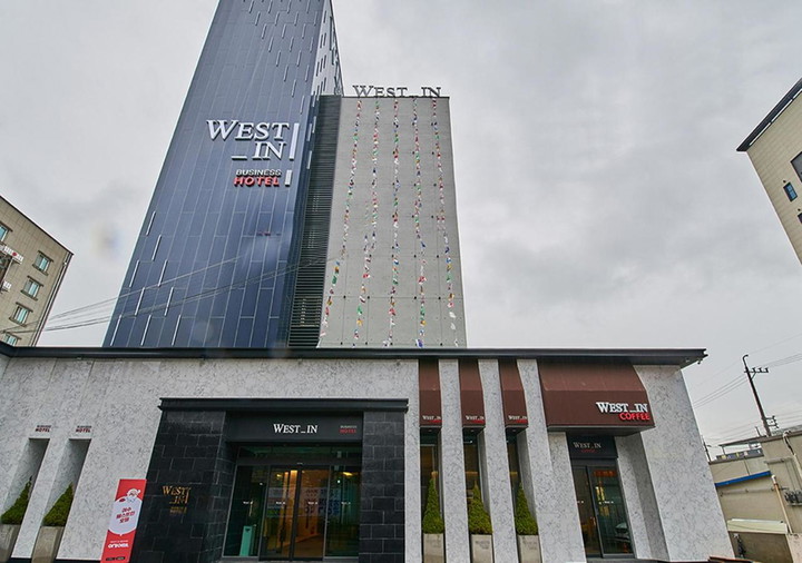 West In Hotel Yeosu - Yeosu