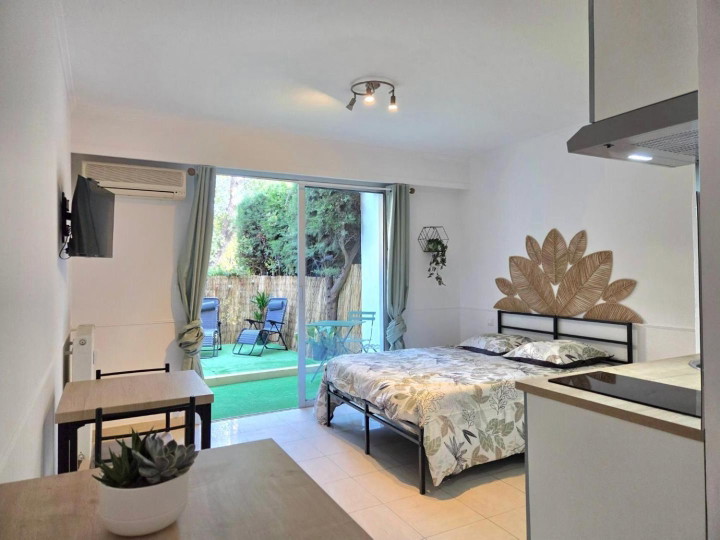 L'oasis, Jardin Privé Piscine Plage à 5min De Nice - Vence