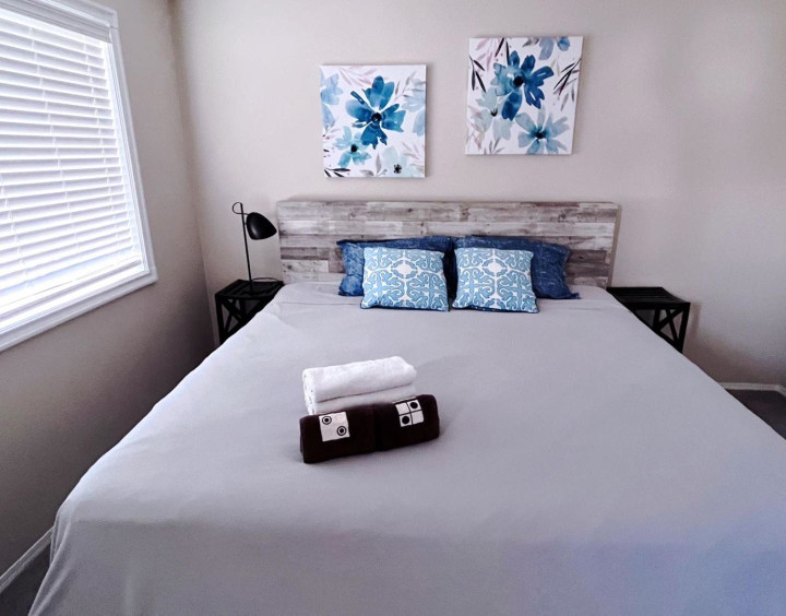 Banff -Calgary Garden &3 Mins Bus Station Close C-train&free Parking - Calgary
