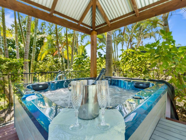 Synergy Beachside Nudist Retreat - Hervey Bay