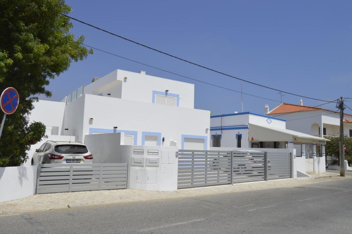 Moradia V2 Nova E Próximo Da Praia - Monte Gordo