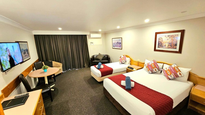 Hilltops Retreat Motor Inn - ヤング