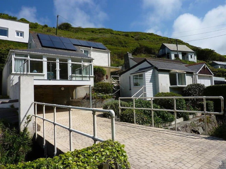 Tides Reach - Trebarwith Strand - North Cornwall - Sleeps 4 - 6 - Boscastle