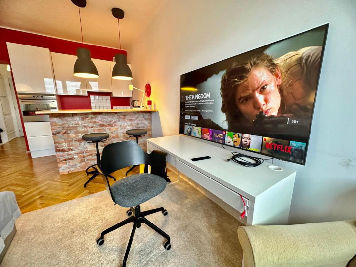 Super Beauty Metro Wifi 65’tv Netflix Hbo Appletv+ - Warsaw