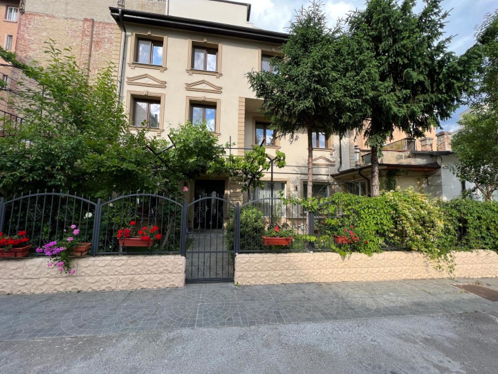 Hotel Boutique Cathedral Plaza Residences Room For Rent Downtown - Chiajna