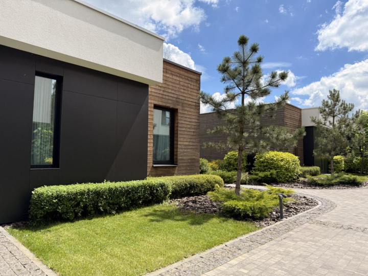 Lakes Places Villas - Kyiv