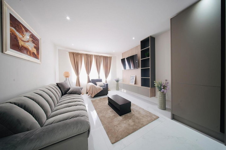 Shencot Apartments, Luxury Reserved - Brentwood