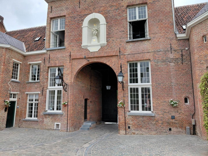 Begijnhofpoort B&b - Lille, Belgium