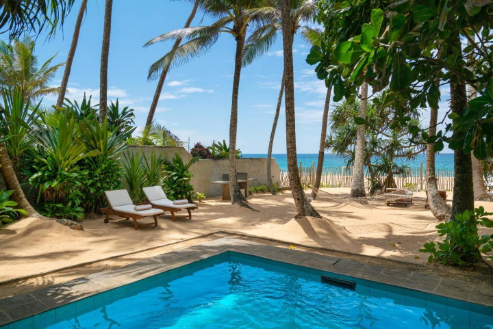 906 Hikkaduwa - Beachfront Private Villa - Hikkaduwa
