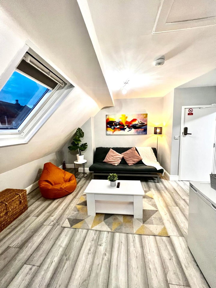 Dvm Escape Flat 3 - Bristol