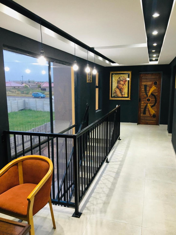 Black Rose Guesthouse - Lenasia