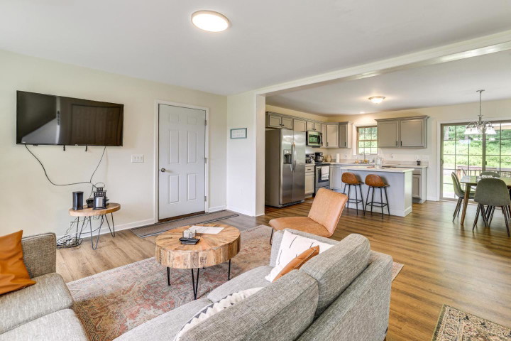 Family Getaway W/ Lake Access In Lebanon! - Colchester, CT