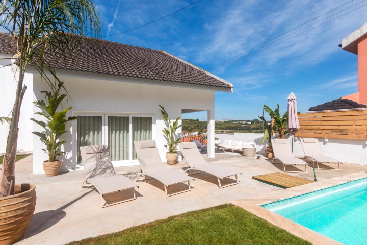 Retreat Villa, Hot Tub, Bbq - Costa da Caparica