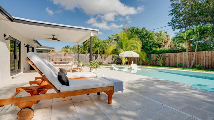 Hidden Oasis In Deerfield Beach With Heated Pool - Boca Raton, FL