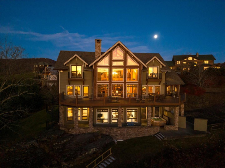 Wilderness Lodge - Blowing Rock, NC