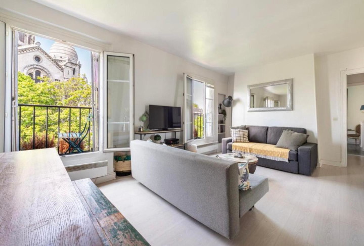 In Front Of Sacré Cœur - 2 Bedrooms In Last Floor - Rue Saint-Maur