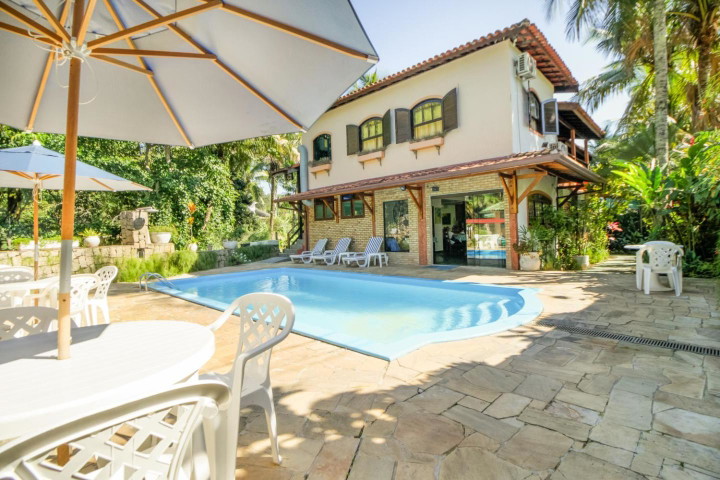 Velinn Feiticeira Praia Hotel - Ilhabela