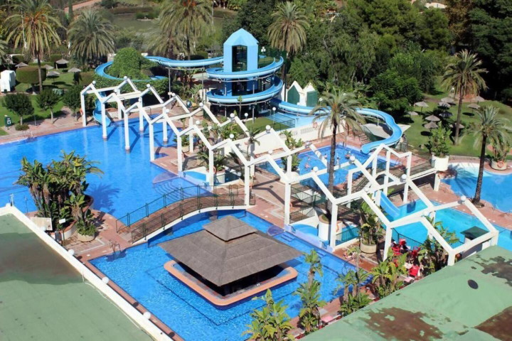 Benalbeach | First Line Beach & Pools - Benalmádena