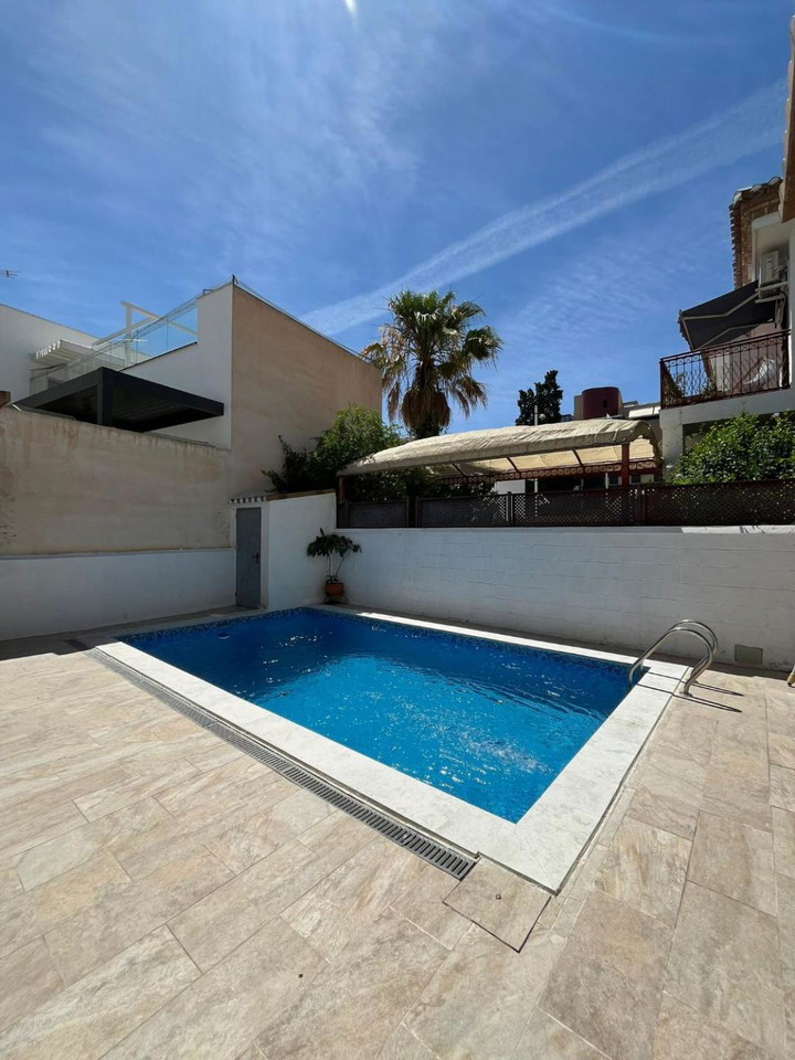 Alquibla Relax Y Armonía Con Piscina Junto A Restaurantes Y Supermercados - Granada