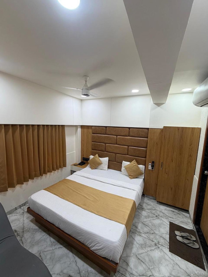 Hotel The Azone - Ahmedabad