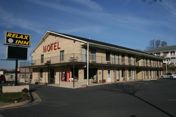 Relax Inn Front Royal - Front Royal, VA