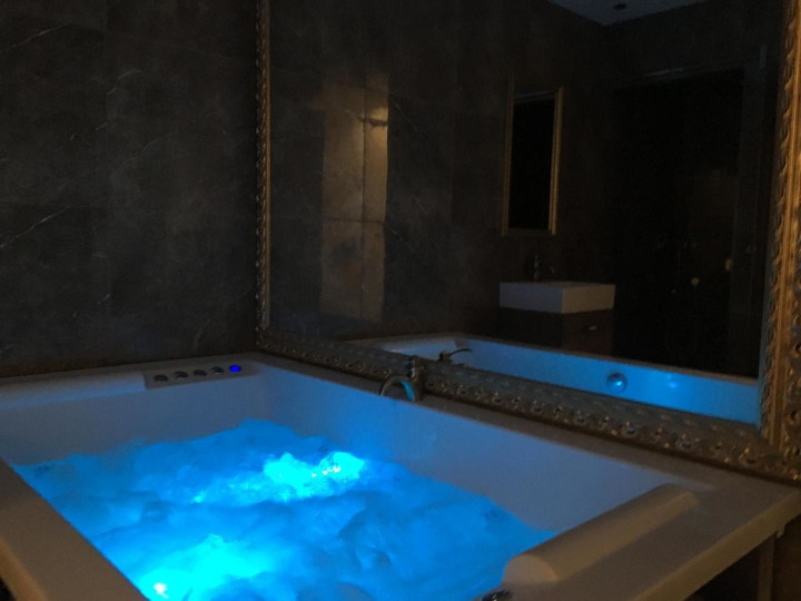 Central Business Apartments Jacuzzi - Belgrade