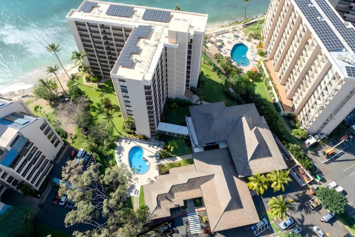 Valley Isle Resort - 4 Br, Beachfront, 2 Units - Maui, HI