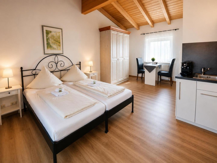 Dorfschänke Deggendorf Hotel & Apartmenthaus - Deggendorf